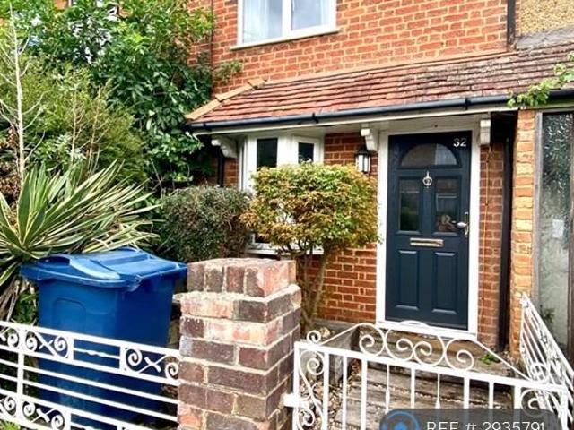 Plomer Green Lane, Downley, High. 2 bed terraced house to rent £1,575 pcm £363 pw