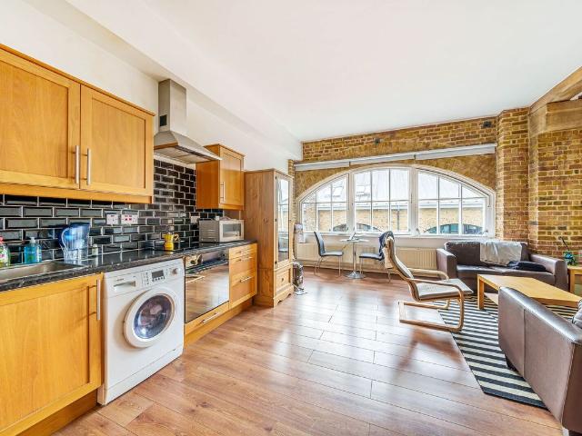 Plate House, Isle Of Dogs, London E14, 1 bed flat to rent, £1,842 pcm | PrimeLocation