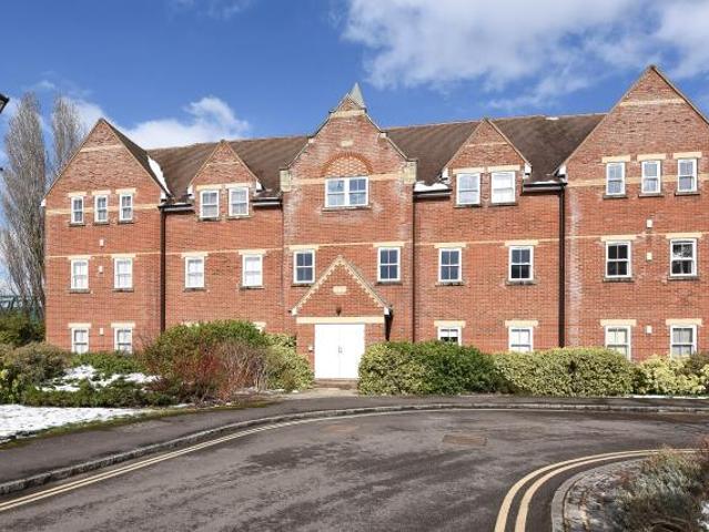 Plater Drive, Oxford, OX2 2 bed flat to rent £1,950 pcm £450 pw