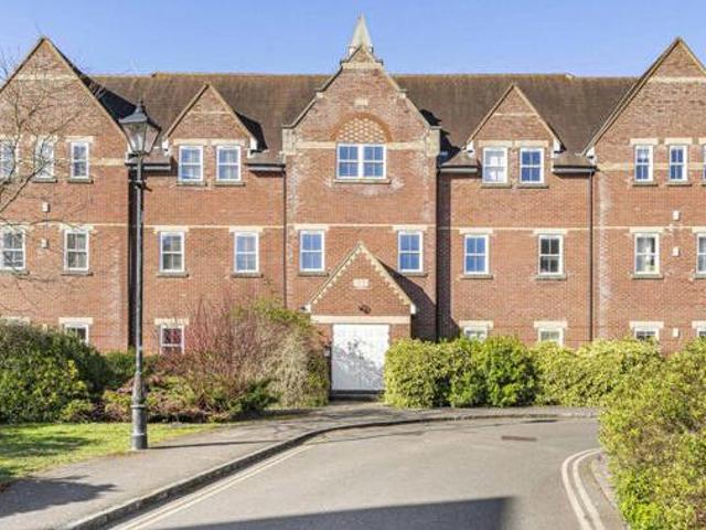 Plater Drive, Oxford, 2 Bedroom Apartment