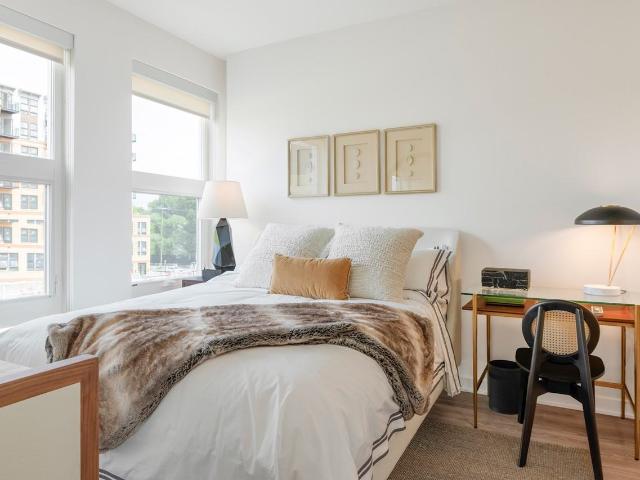 Platform 1 Bedroom Apartment for Rent at 1100 N Fayette St, Alexandria, VA 22314 Braddock Road Metro