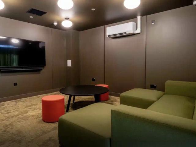 Platinum En Suite