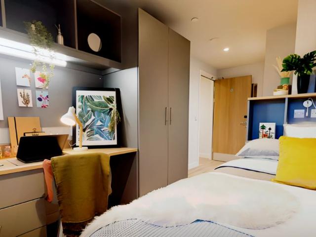 Platinum En Suite