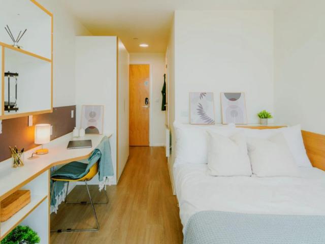 Platinum En Suite Top Floors, City View