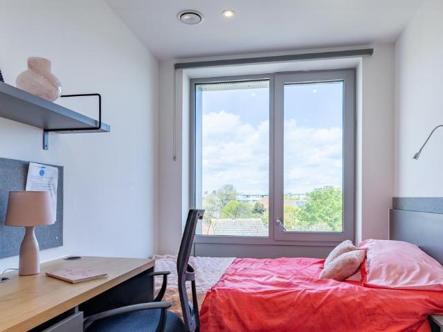 Platinum En Suite at Great Court, 78. 1 bed private hall to rent £1,517 pcm £350 pw