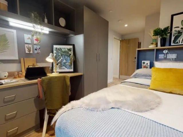 Platinum En Suite Plus