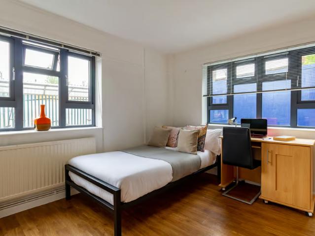 Platinum En Suite, Surrey Quays Landale House, 101 Lower Road, London SE16, Studio to rent, £1,530 pcm | PrimeLocation