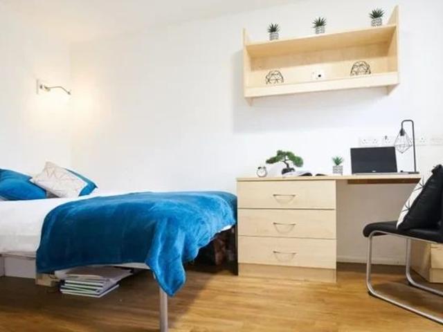 Platinum Ensuite Single Occupancy