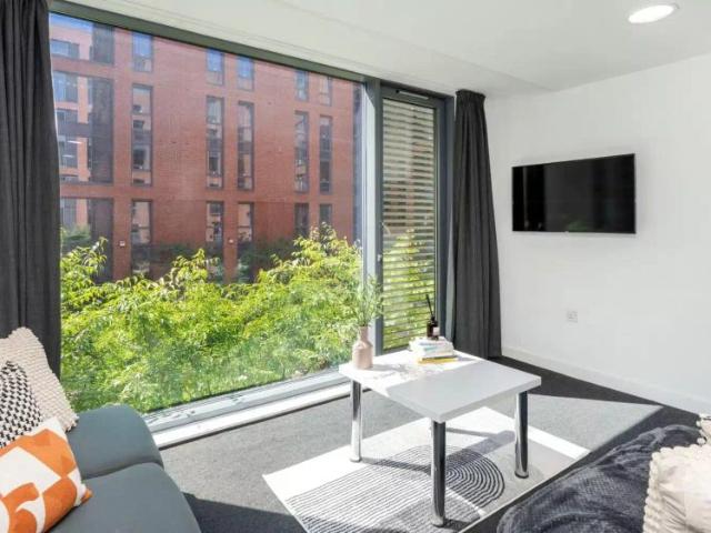 Platinum Ensuite