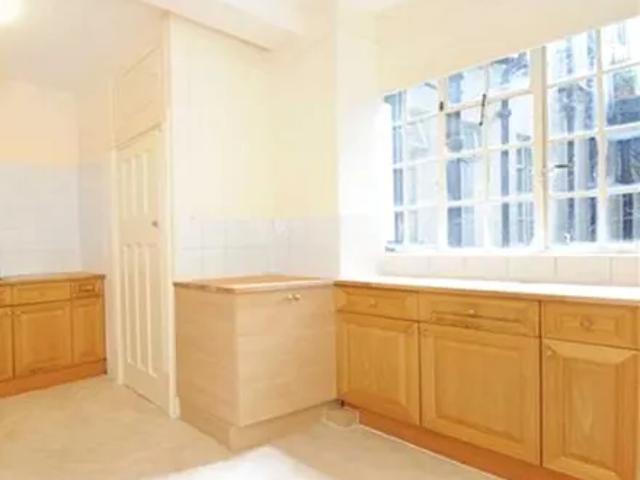 Platinum Foods, 6 Lodge Road, London, NW8 7HT, United Kingdom | 6 bed apartment for rent #154594709 | Rentberry