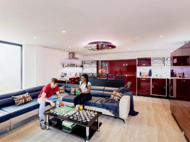 Platinum Plus en suite serviced apartment