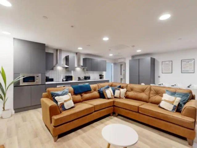 Platinum Studio