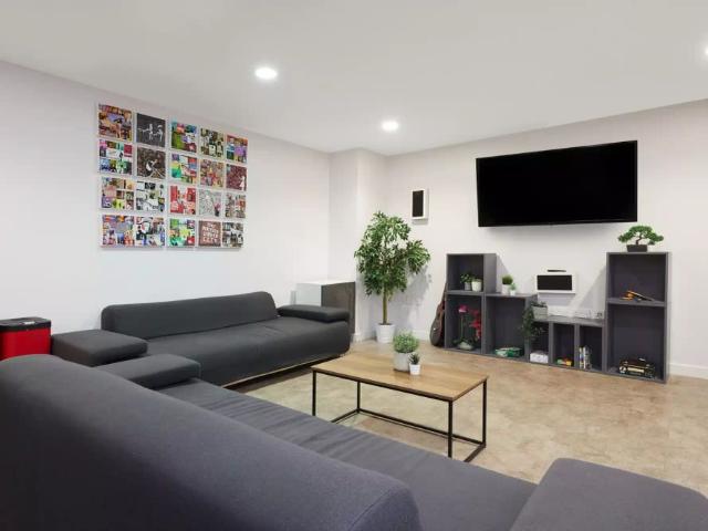 Platinum Studio Park View