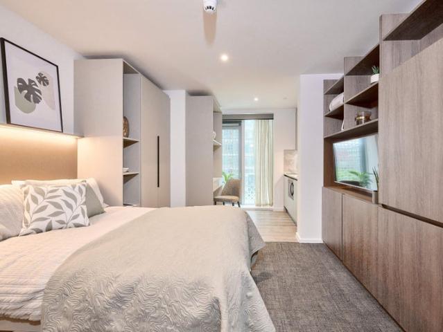 Platinum studio, Acer at Square Gardens
