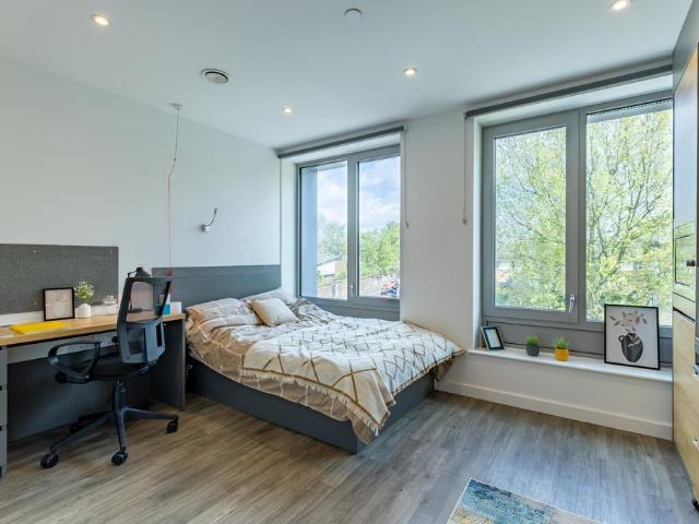 Platinum Studio at Great Court, 78. Studio to rent £1,950 pcm £450 pw