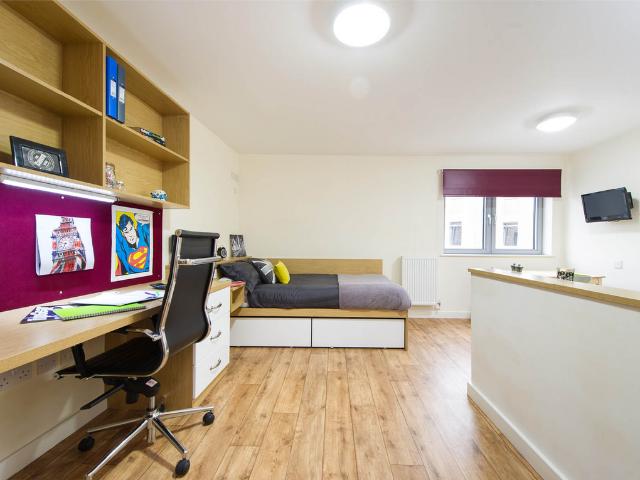 Platinum Studio at Quebec House, 1. Studio to rent £1,473 pcm £340 pw
