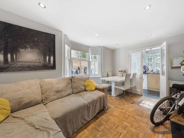 Plato Road, Brixton, London SW2, 2 bed flat to rent, £2,450 pcm | PrimeLocation