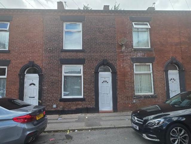 Plato Street, Oldham 3 bed terraced house to rent £1,195 pcm £276 pw