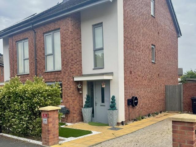 Platt Brook Way, Birmingham, B26 5 bed property to rent £1,900 pcm £438 pw