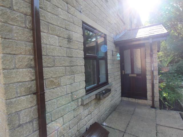 Platt Street, Padfield, Glossop SK13 3 bed semi detached house to rent £1,295 pcm £299 pw