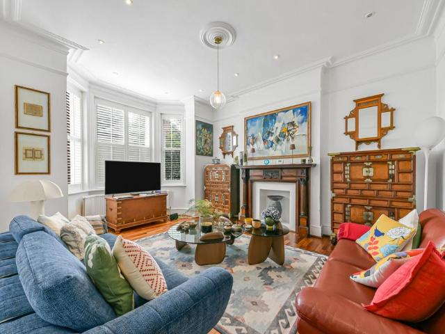 Platts Lane, Hampstead, London, NW3 6 bed terraced house to rent £8,500 pcm £1,962 pw