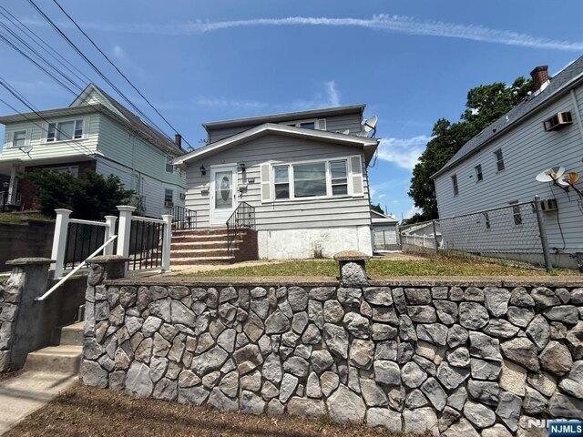 Plauderville Ave, Garfield, Home For Sale