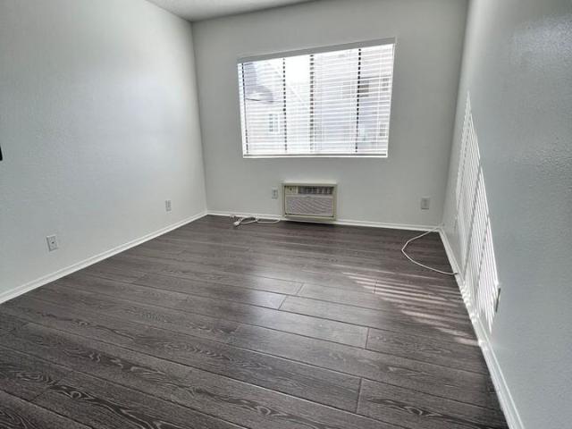 Playa Palms Apartments LLC 2 Bedroom Apartment for Rent at 151 N Normandie Ave, Los Angeles, CA 90004 Wilshire Center Koreatown