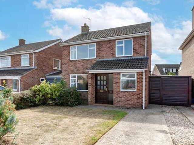 Playfield Road, Kennington, 3 Bedroom Detached