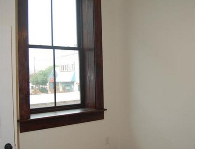 Plaza at Bank Street 1 Bedroom Apartment for Rent at 25 W Bank St, Petersburg, VA 23803