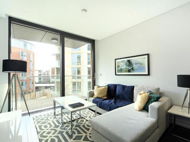 Plaza Gardens, Putney, London SW15, 2 bed flat to rent, £2,750 pcm | PrimeLocation