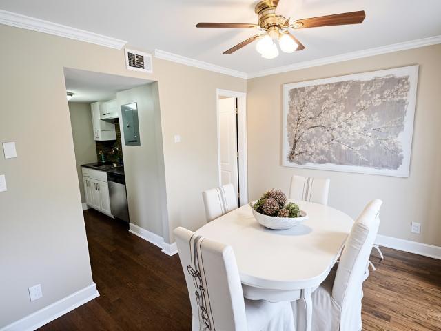 Plaza La Belle Apartments 2 Bedroom Apartment for Rent at 4427 Holly St, Kansas City, MO 64111 West Plaza
