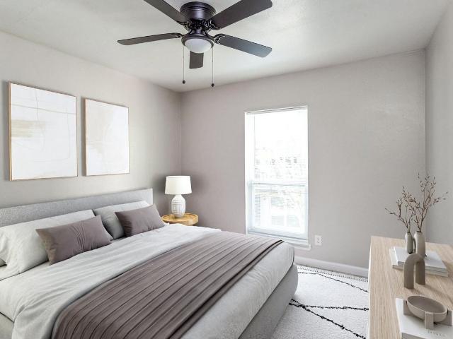 Plaza on Hammerly 2 Bedroom Apartment for Rent at 8515 Hammerly Blvd, Houston, TX 77055 Spring Branch East