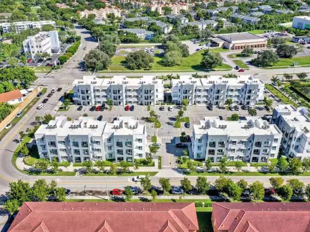 Plaza Pointe 5901. 5901 Nw 182nd Ln