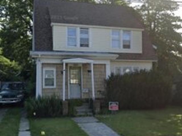 Plaza Pl, Pleasantville, Home For Sale