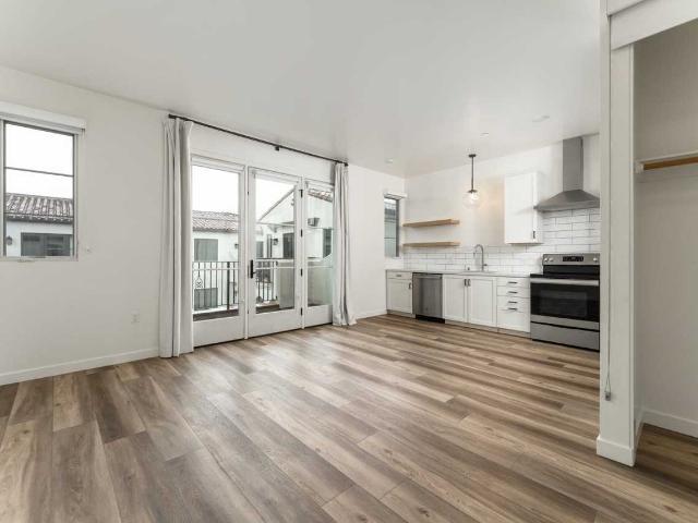 Plaza Riviera Studio Apartment for Rent at 835 E Canon Perdido St, Santa Barbara, CA 93103 Laguna