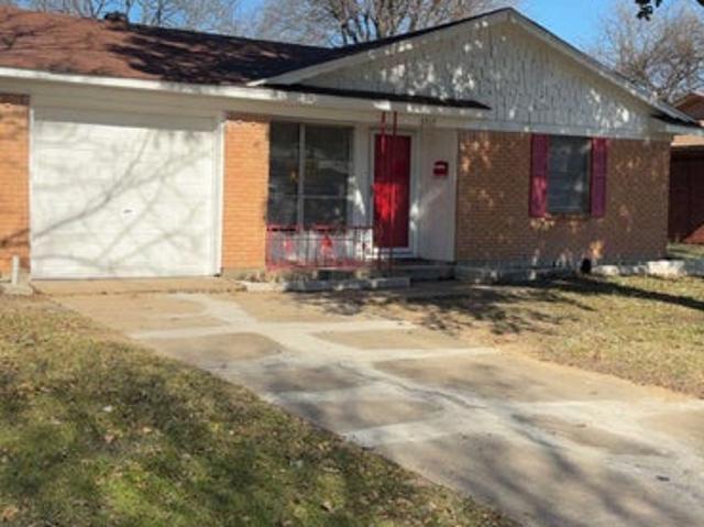 Place near i30 and i635