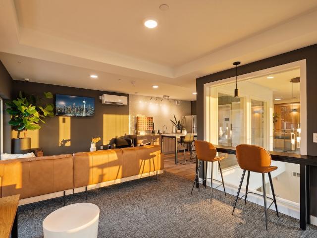 Plaid Apartments Studio Apartment for Rent at 514 Federal Ave E, Seattle, WA 98102 Broadway