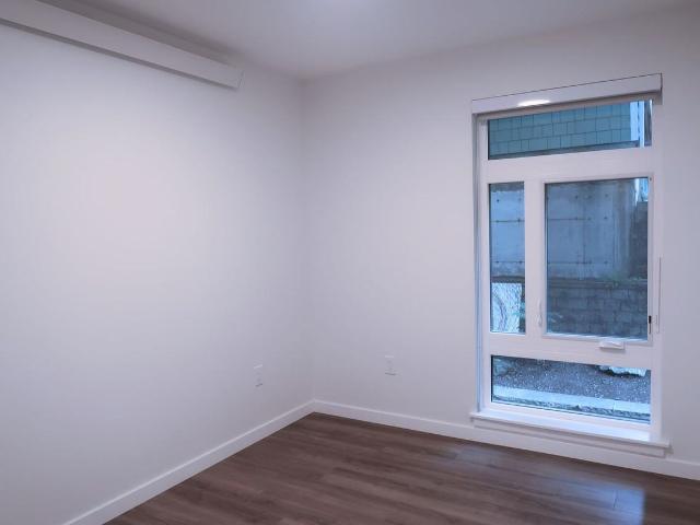 Plaid Apartments Studio Apartment for Rent at 514 Federal Ave E, Seattle, WA 98102 Broadway
