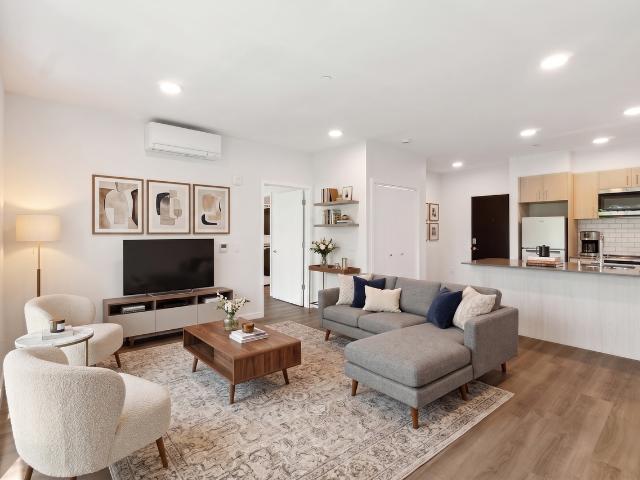 Plaid Apartments 1 Bedroom Apartment for Rent at 514 Federal Ave E, Seattle, WA 98102 Broadway