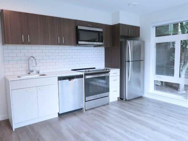 Plaid Apartments 1 Bedroom Apartment for Rent at 514 Federal Ave E, Seattle, WA 98102 Broadway