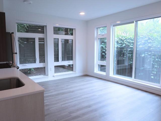 Plaid Apartments 2 Bedroom Apartment for Rent at 514 Federal Ave E, Seattle, WA 98102 Broadway