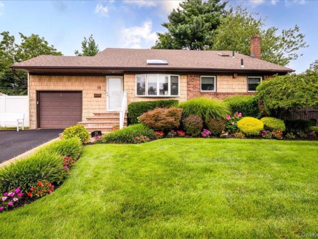 Plainview NY 11803 105072202