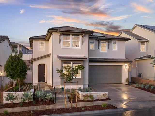 Plan 5 Luna at Skyline Community
