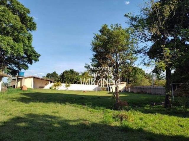 PLANA. COM 2.400M² !