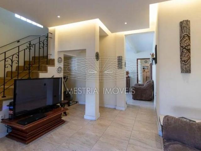 Planalto Paulista | Casa com projeto original ideal para ser modernizada!