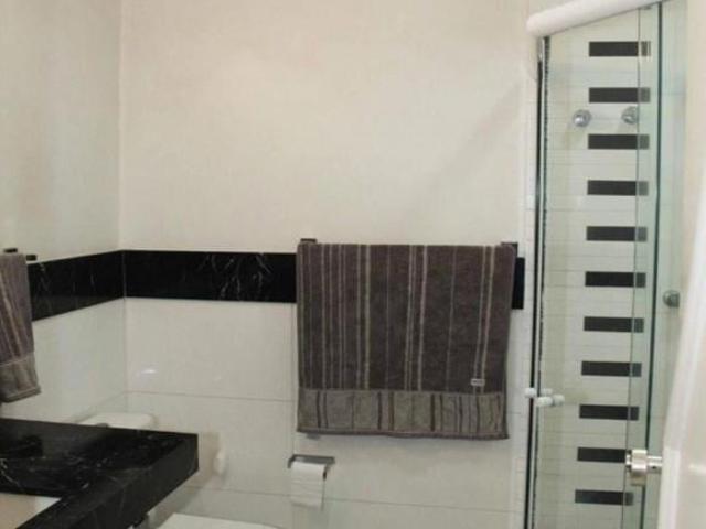 Planalto Paulista Sobrado Residencial de 550m² com 3 suítes, 5 banheiros, 4 vagas