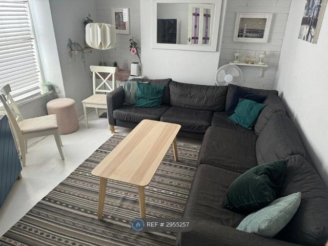 Planet Street, Cardiff CF24, 4 bed terraced house to rent, £1,750 pcm | PrimeLocation