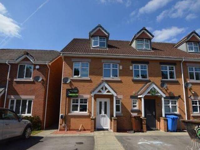 Planewood Gardens, Lowton, 4 Bedroom End