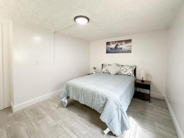 Plant City Duplex / Multiplex with Dining area. Comfortable & homey
