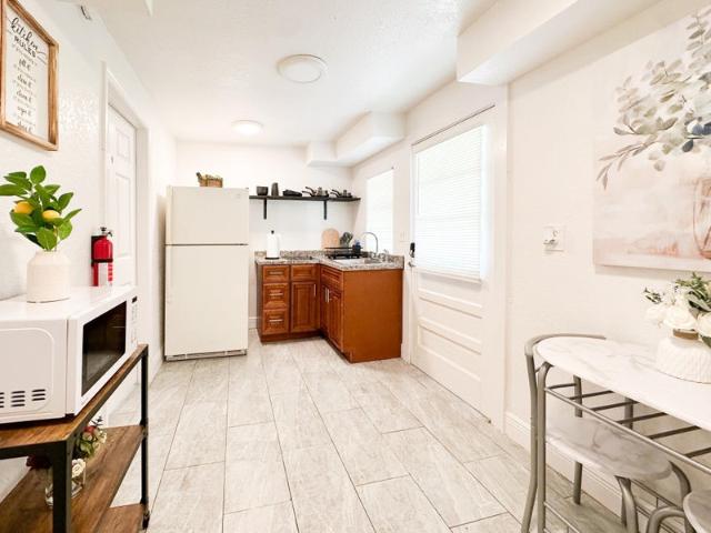 Plant City Home with Dining area. Comfy & cozy